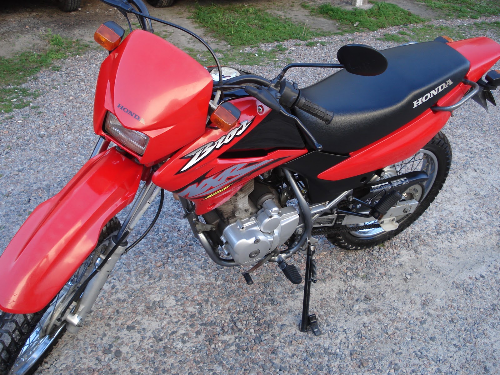 NXRS: NXR Bros 125 ES