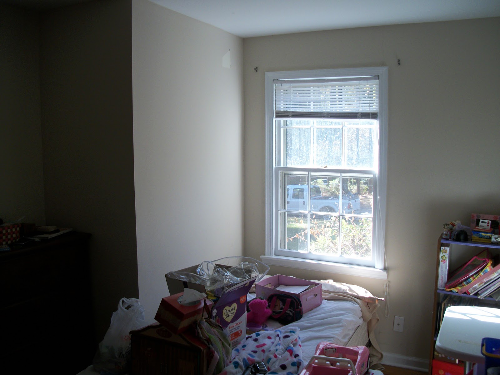 Froggy Flip Flops: Tween Room Makeover