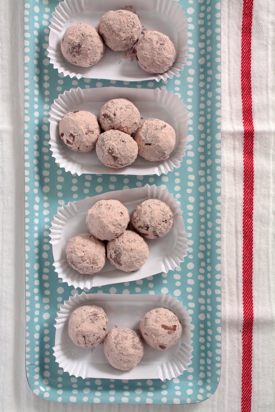 Hungry Cravings: Chocolate Sand Cookies