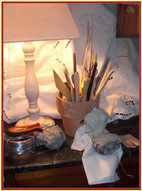 Rose Capucine: Figurine en papier mâché : un nouveau modelage