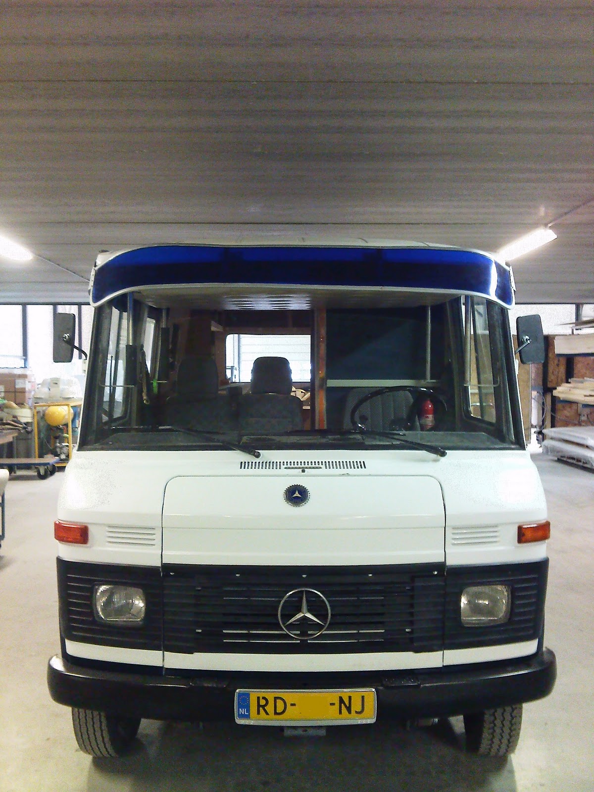 Ons Mercedes 406d camperproject: Dag 44