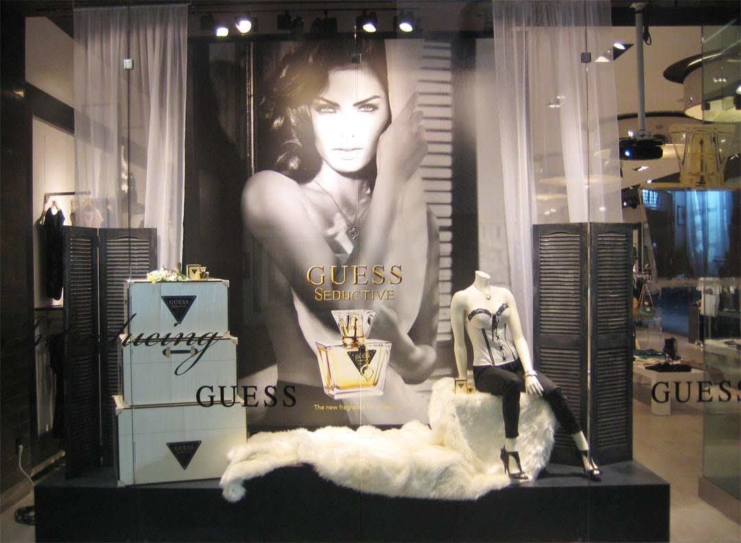 I Spy...with a visual merchandising eye!: Seductive seduction at Guess