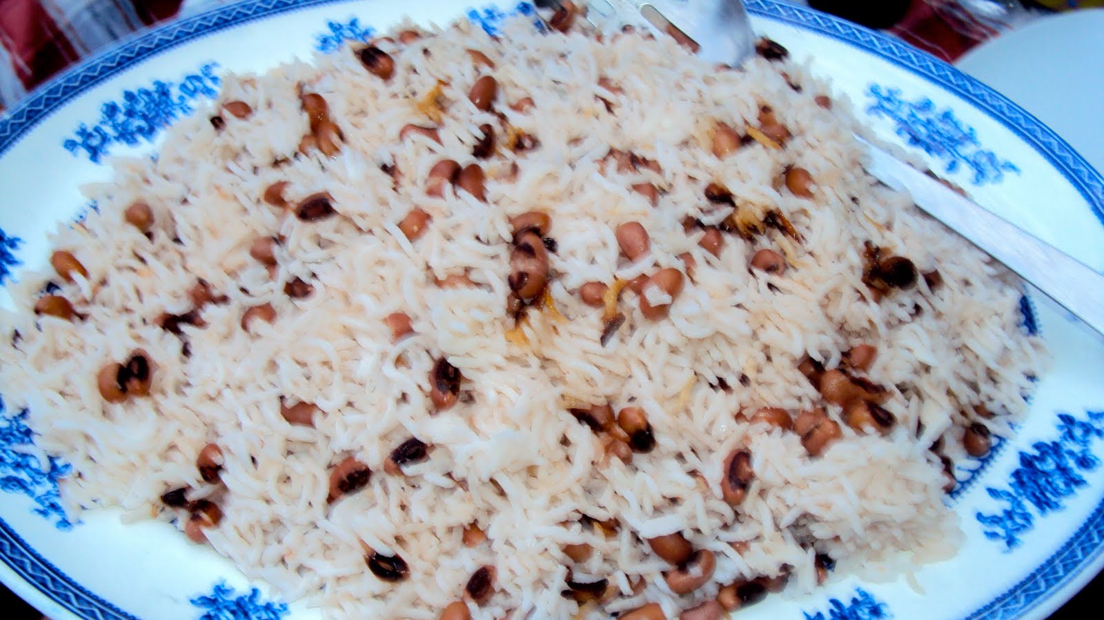 cooking up a storm in a teacup: Loobya Polow - Rice With Black Eyed ...