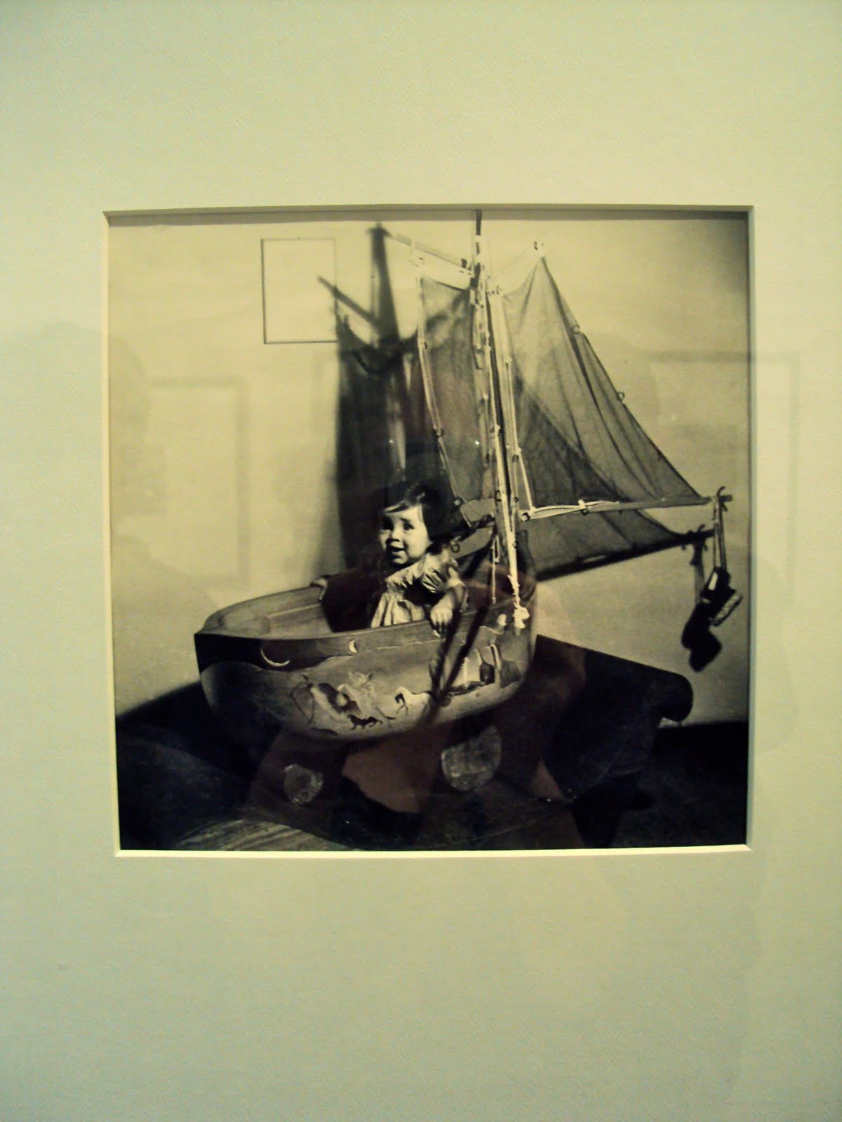 making dens: Surreal Friends - Kati Horna