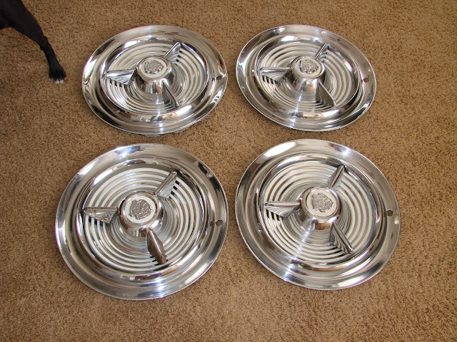 STYLISH KUSTOMS: Oldsmobile Hubcaps 4 Sale