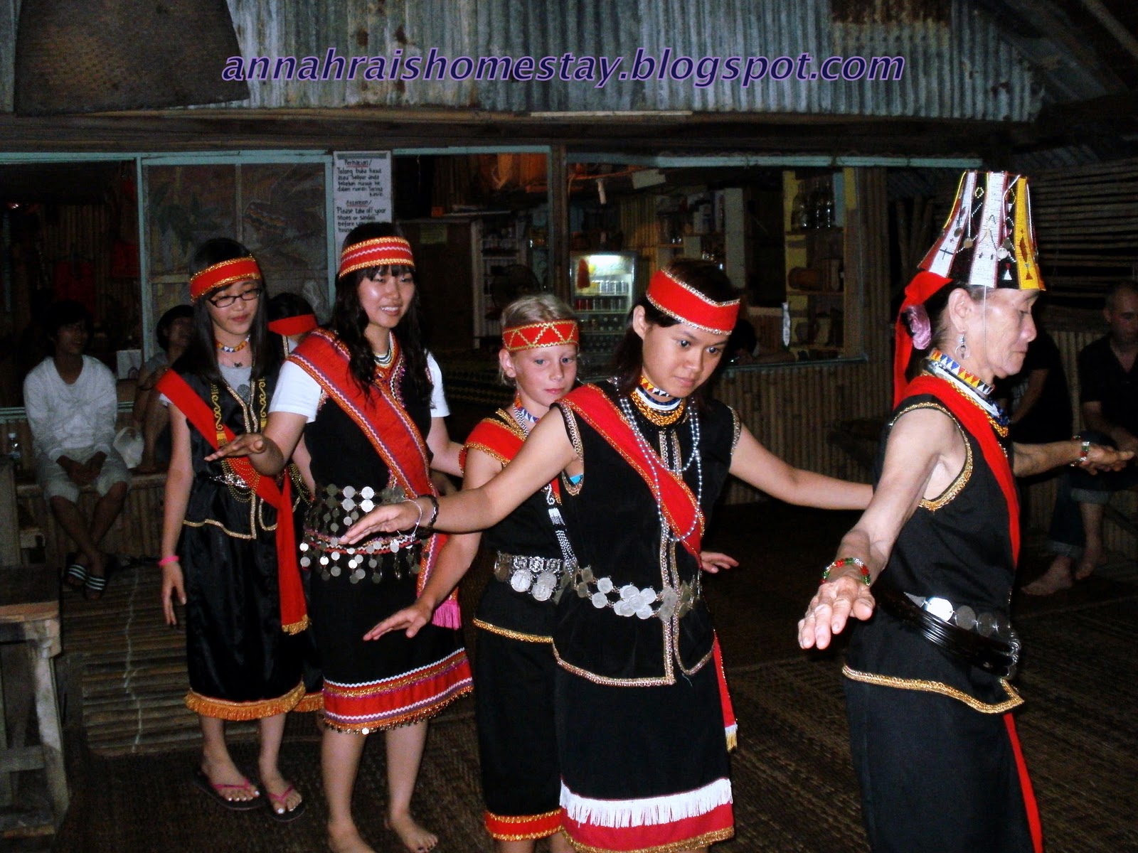 Annah Rais Bidayuh Tribe Homestay: Picture Gallery