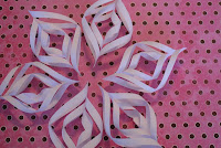 Easy Twisted Paper Snowflake Ornament (Paper Christmas Decorations; Day ...