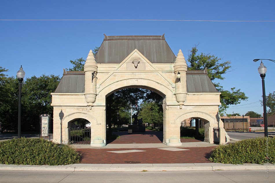 Public Art in Chicago: Union Stock Yard Gate