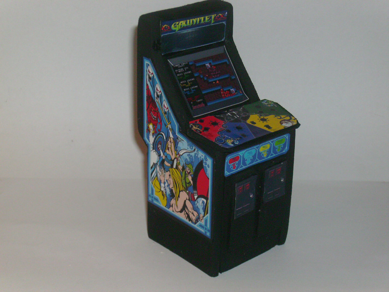 Retro Heart: GAUNTLET - Custom Scale Arcade Model