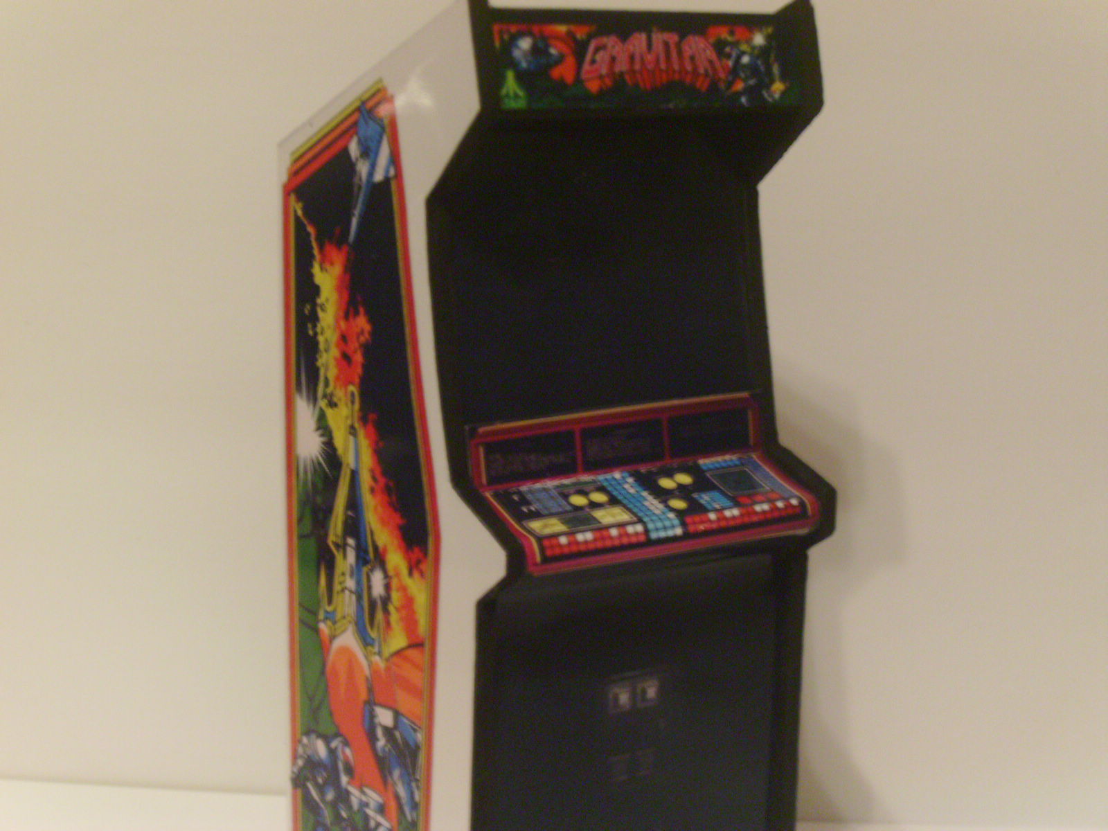 Retro Heart: GRAVITAR Custom Scale Arcade Model