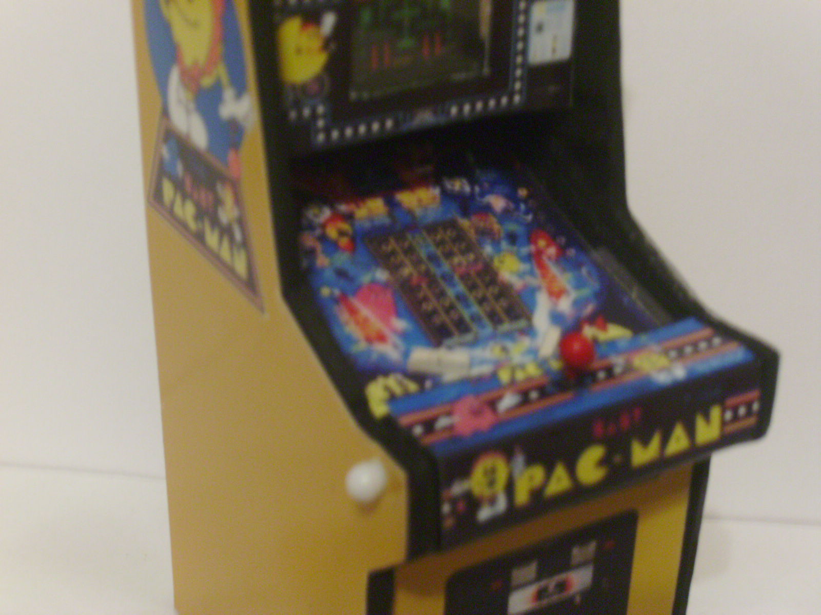 Retro Heart: BABY PAC-MAN Custom Scale Pinball Arcade Model