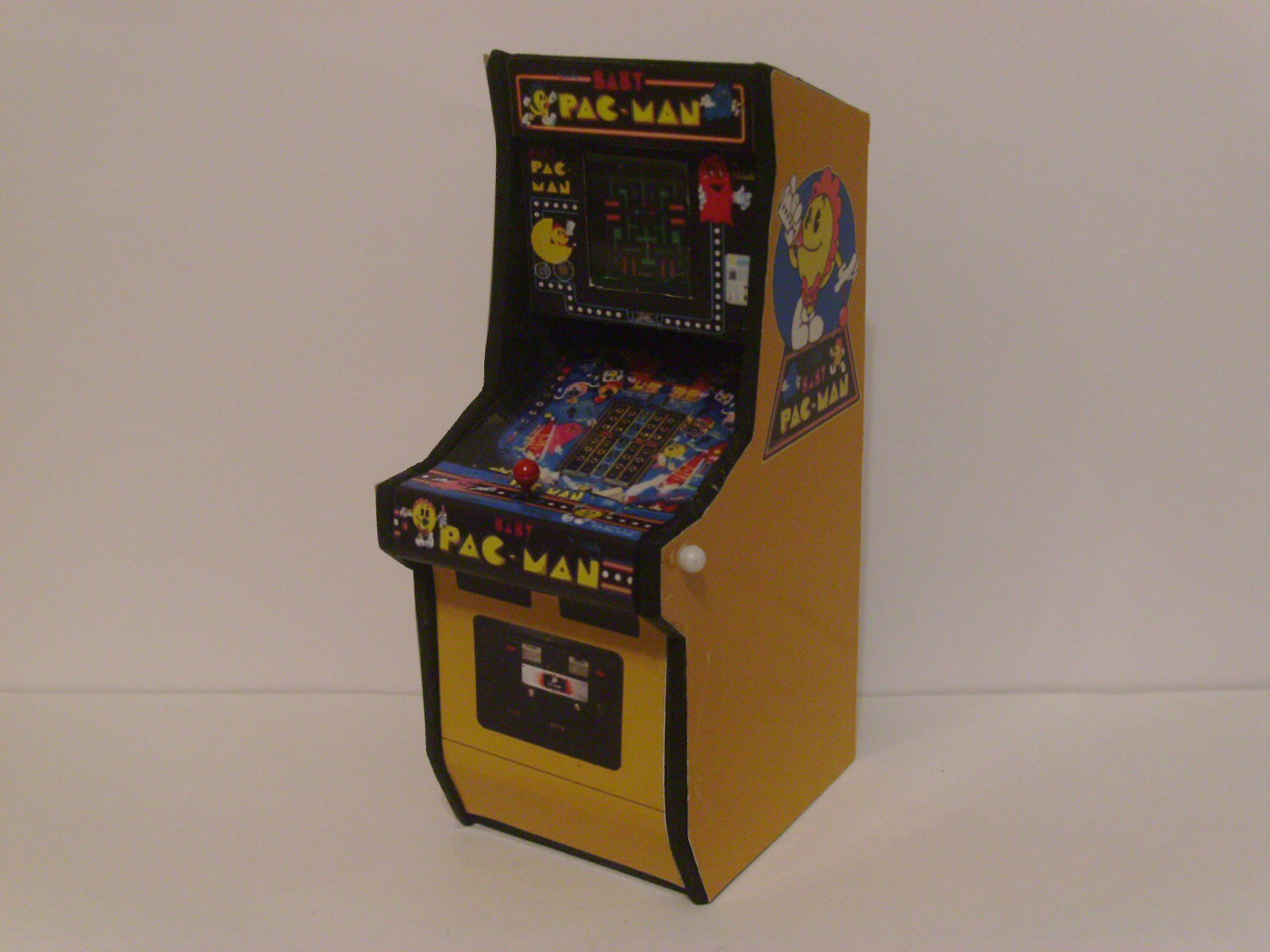 Retro Heart: BABY PAC-MAN Custom Scale Pinball Arcade Model