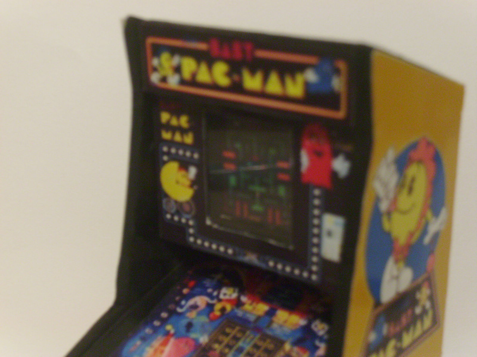Retro Heart: BABY PAC-MAN Custom Scale Pinball Arcade Model