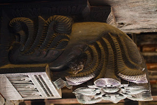 Sri Lankan Historical Places: Embekka Devalaya (Embekka Temple) Sri Lanka