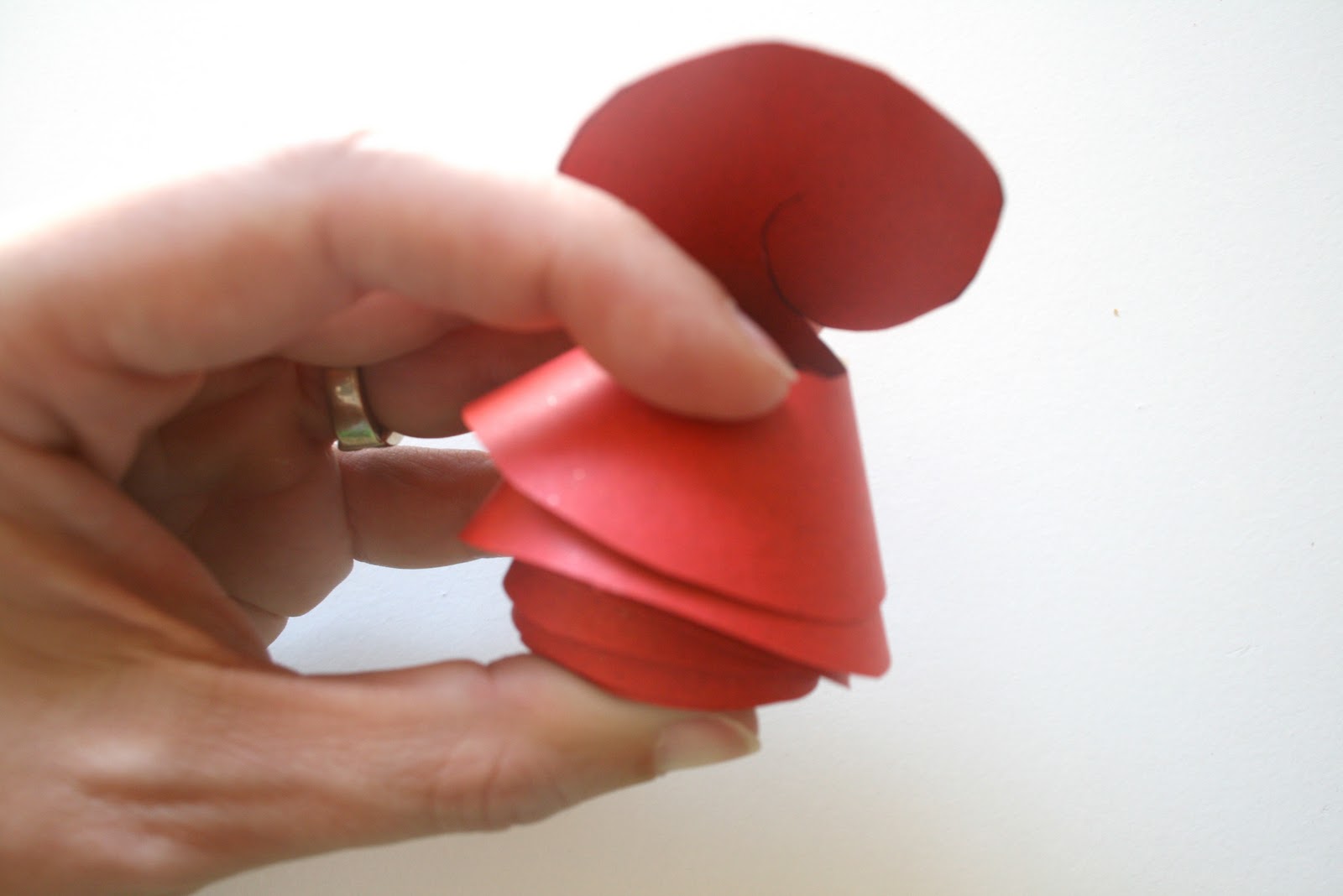 elle and kate: DIY: paper flowers