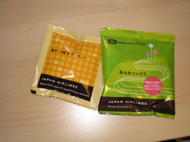 Snacks on JAL flights - JAL Flyer