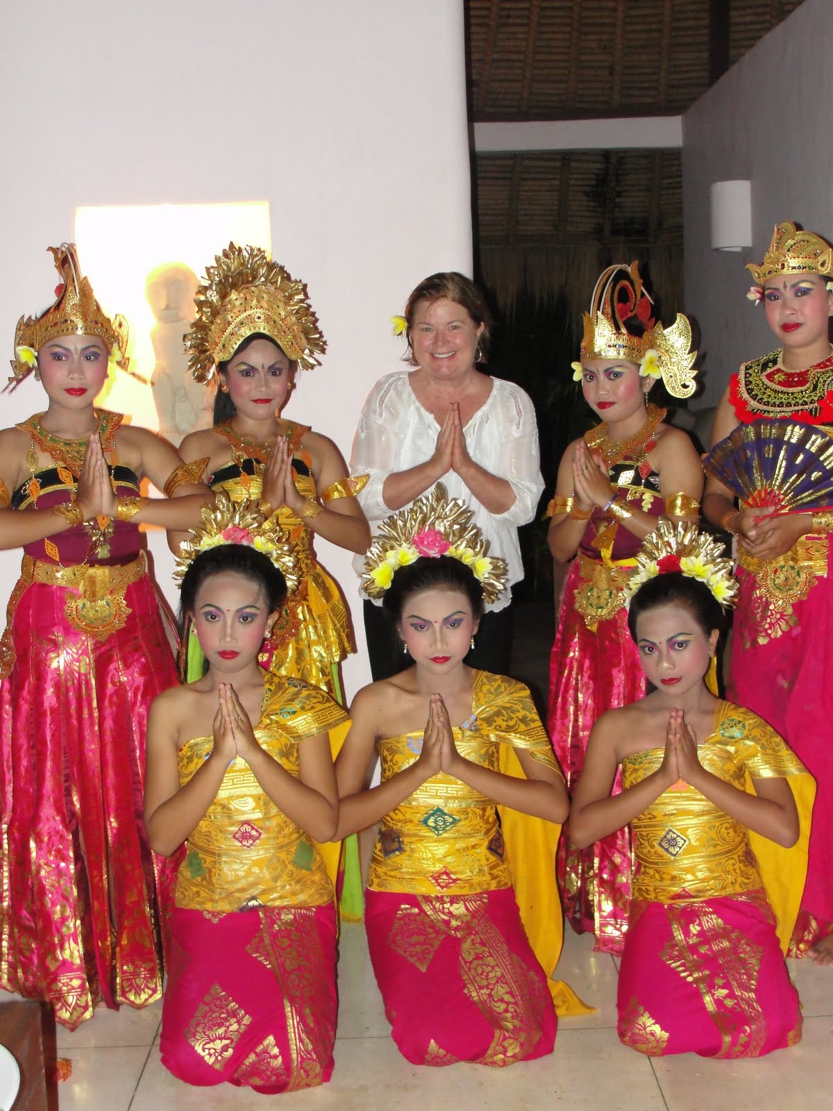 Sheila and Nanci - Around the World: SAYONARA JAPAN-HELLO BALI