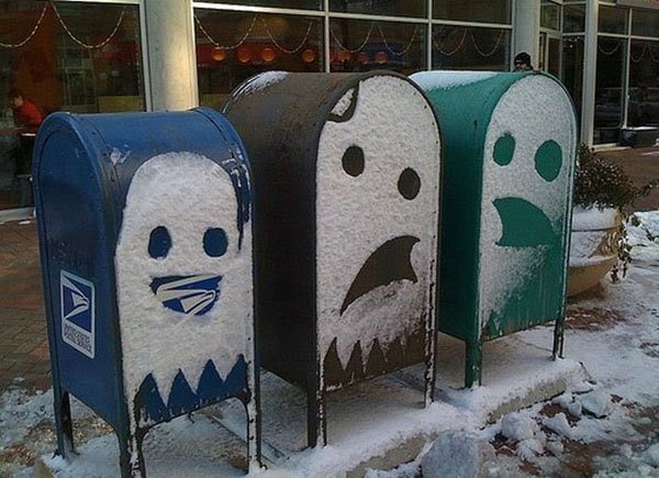 Shortarmguy's Crazy Emails: Scary Mailboxes