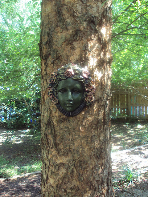 Antique ART Garden: My GARDEN Lady Face on My Tree