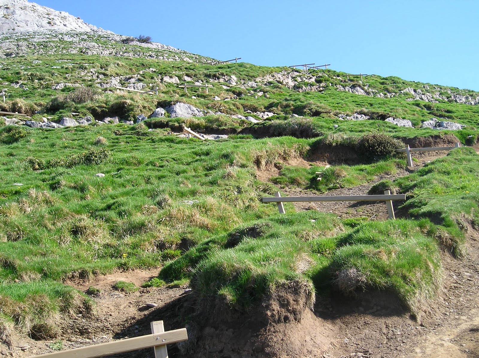 LAUKOAK: (20100427) Circular Larraitz-Egurral-Larrunarri-Muitze-Larraitz.