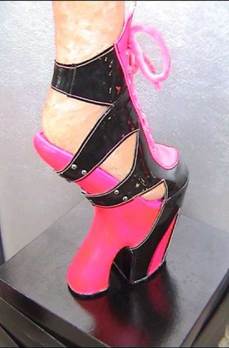 Adorn Me: Heel-less heels?!