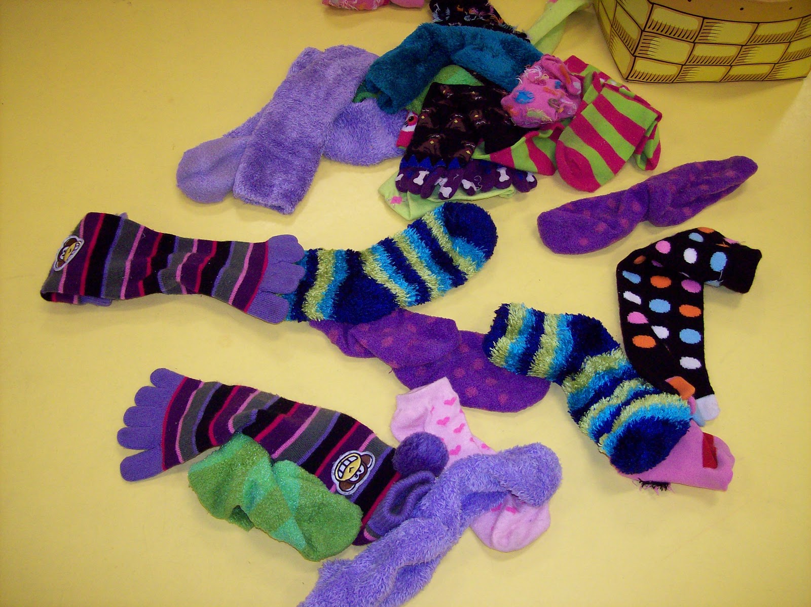 Learning and Teaching With Preschoolers: Teacing with Socks