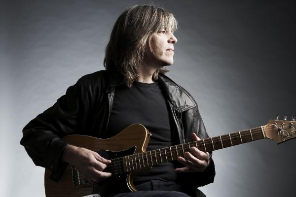 VIORIONE Discography: Mike Stern - Discography