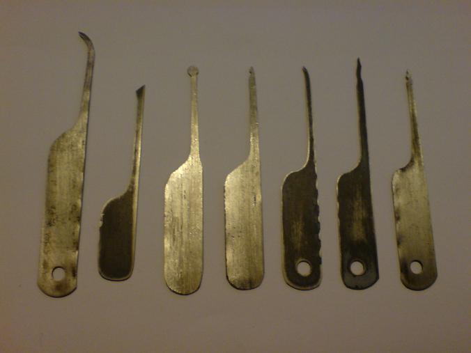 WeaponCollector's Knuckle Duster and Weapon Blog: Home Made Lock ...