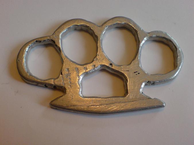 WeaponCollector's Knuckle Duster and Weapon Blog: Very First Knuckle ...