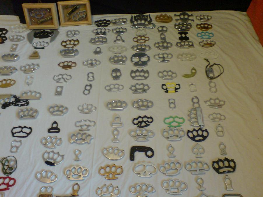 WeaponCollector's Knuckle Duster and Weapon Blog: Brass Knuckles ...