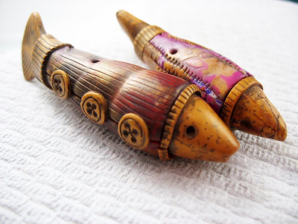 Artybecca: Beads: Button-down Fish and Stitch Fish