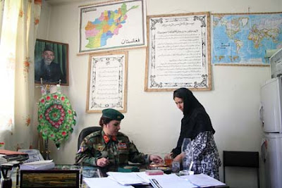 thruafghaneyes: General Mohammadzai Khatol Afghan woman paratrooper