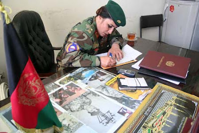 thruafghaneyes: General Mohammadzai Khatol Afghan woman paratrooper