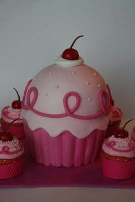 And Everything Sweet: Pinkalicious Cake and Pinkalicious Ring Tutorial!!