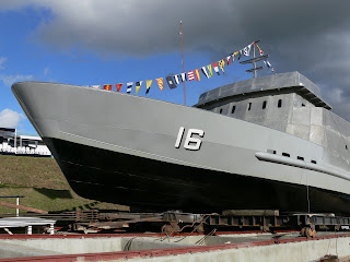 NANAY NEWS: Lanzamento y Bautizo del BAP CLAVERO CF-16