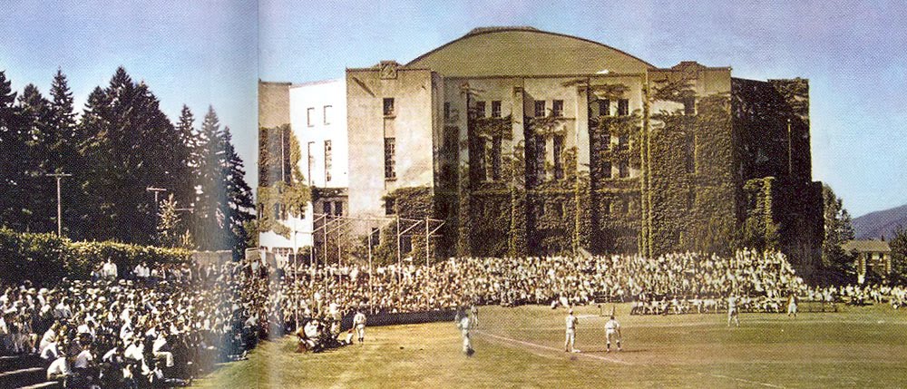 (((AZURE))): Photoessay #1124 - Howe Field