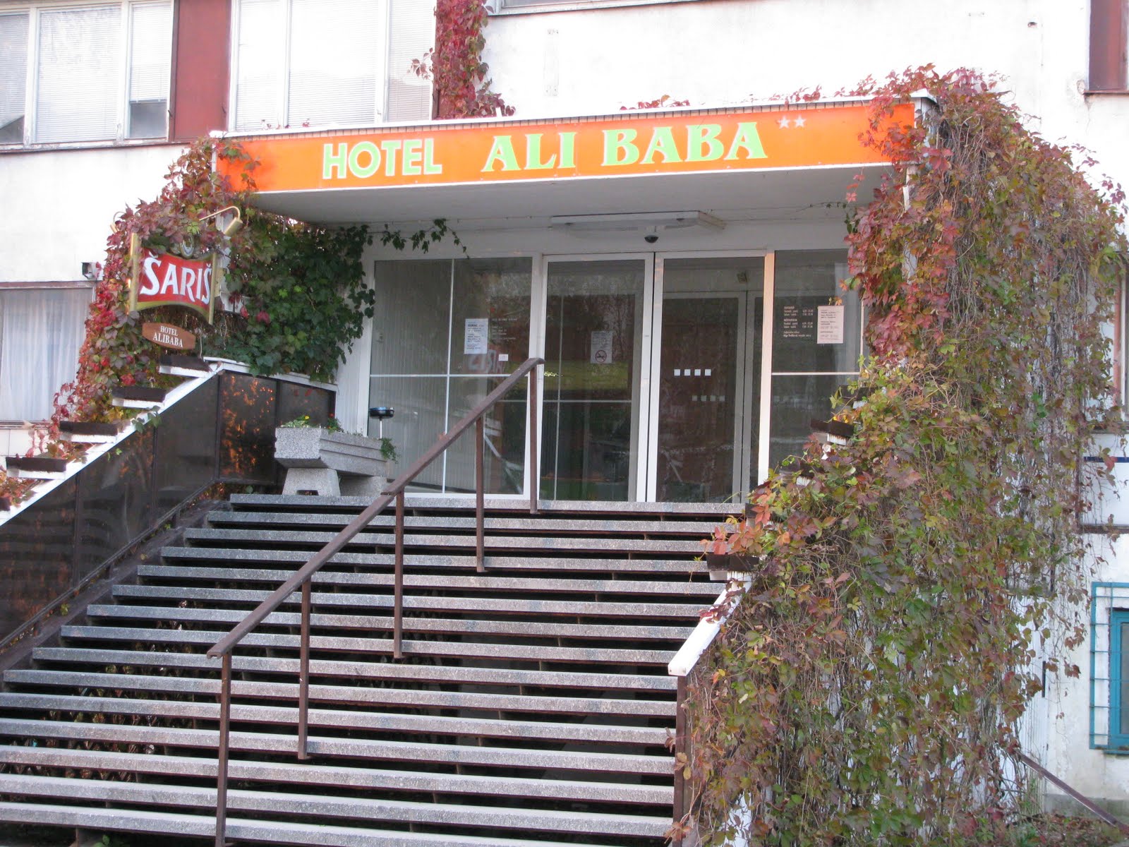 A Craig Walker's Blog: Hotel Alibaba