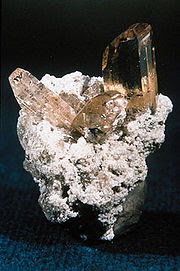 Brillantes: Topacio y sus carasteristicas.