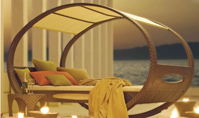 If It's Hip, It's Here (Archives): The Private Cloud Rocking Bed ...