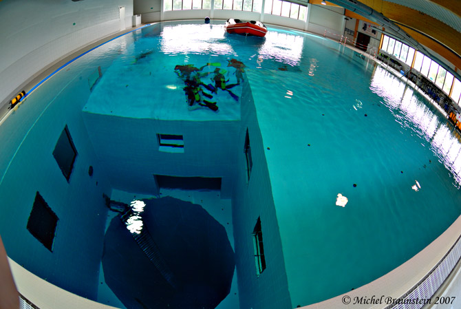 If It's Hip, It's Here (Archives): Dive Into The World's Deepest Pool ...