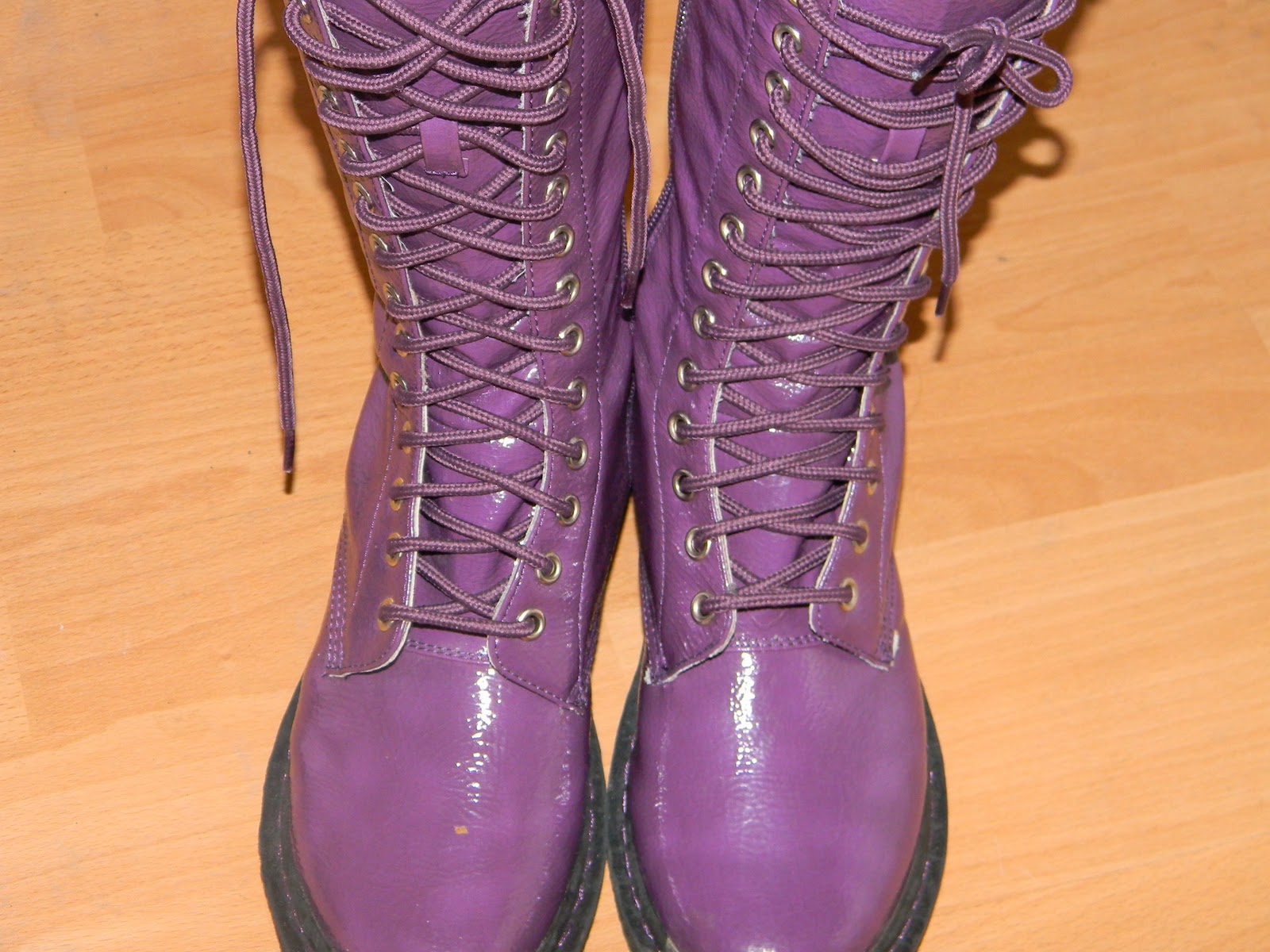 MUOTI CLUB: Botas moradas