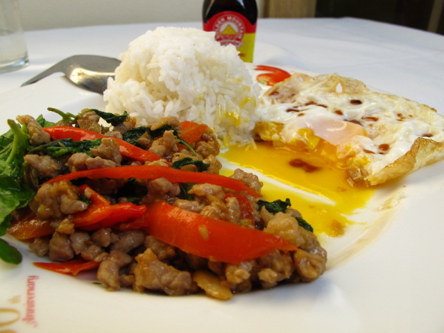 Pad Ga Prow Gai - ผัดกระเพราไก่ (Spicy fried chicken with basil leaves ...
