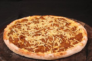 PIZZAS: FILÉ COM FRITAS